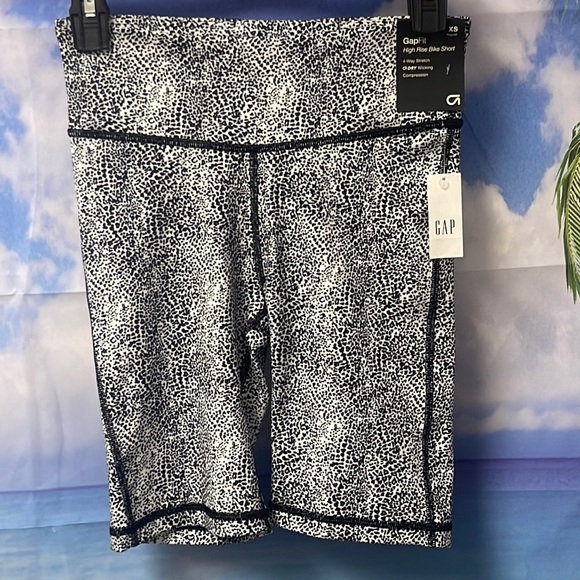 GAP | Shorts | Brand New With Tags Womans Gapfit High Rise Bike Short Size Is Xs | Poshmark